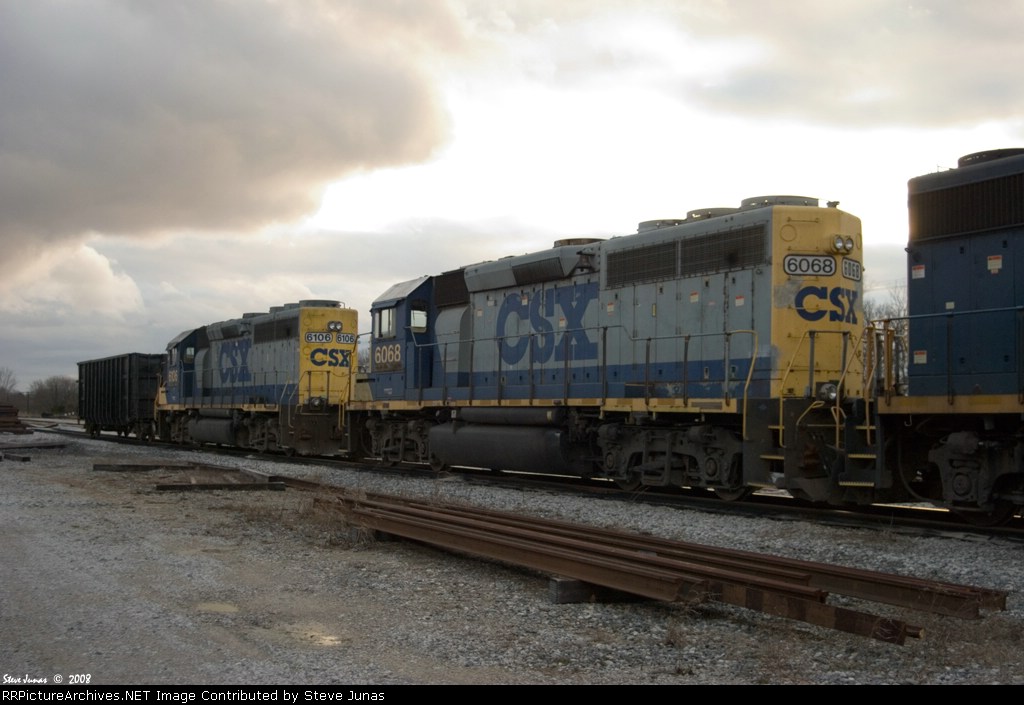 CSX 6068,6106